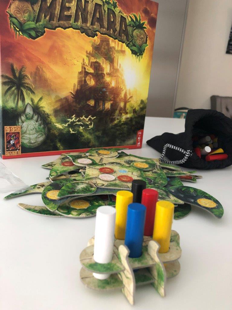 Menara bordspel van 999 games - een spel vanaf 10 jaar cadeautip