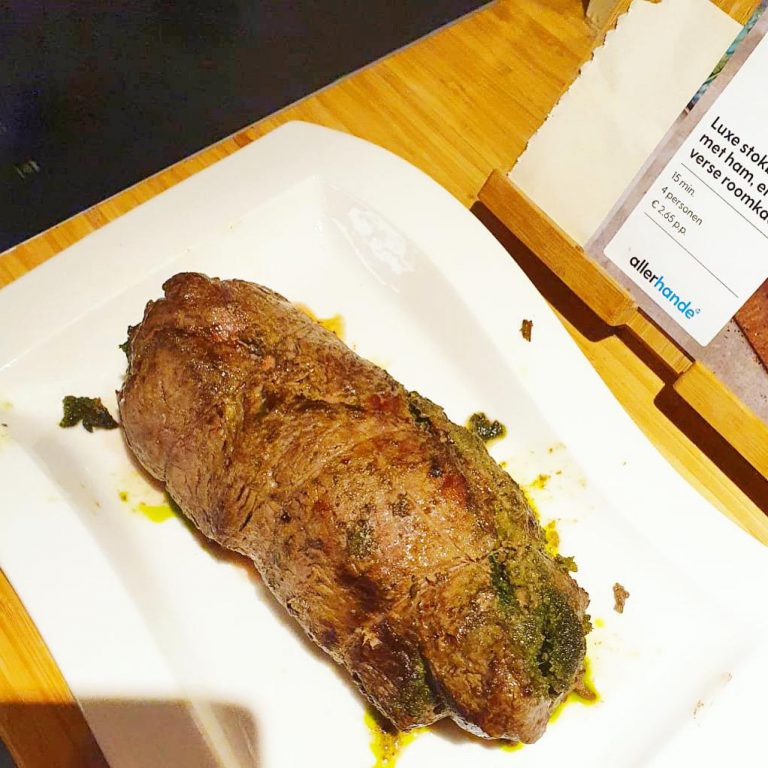 rollade met kerst - een retro kerstmenu vleesgerecht kerstdiner