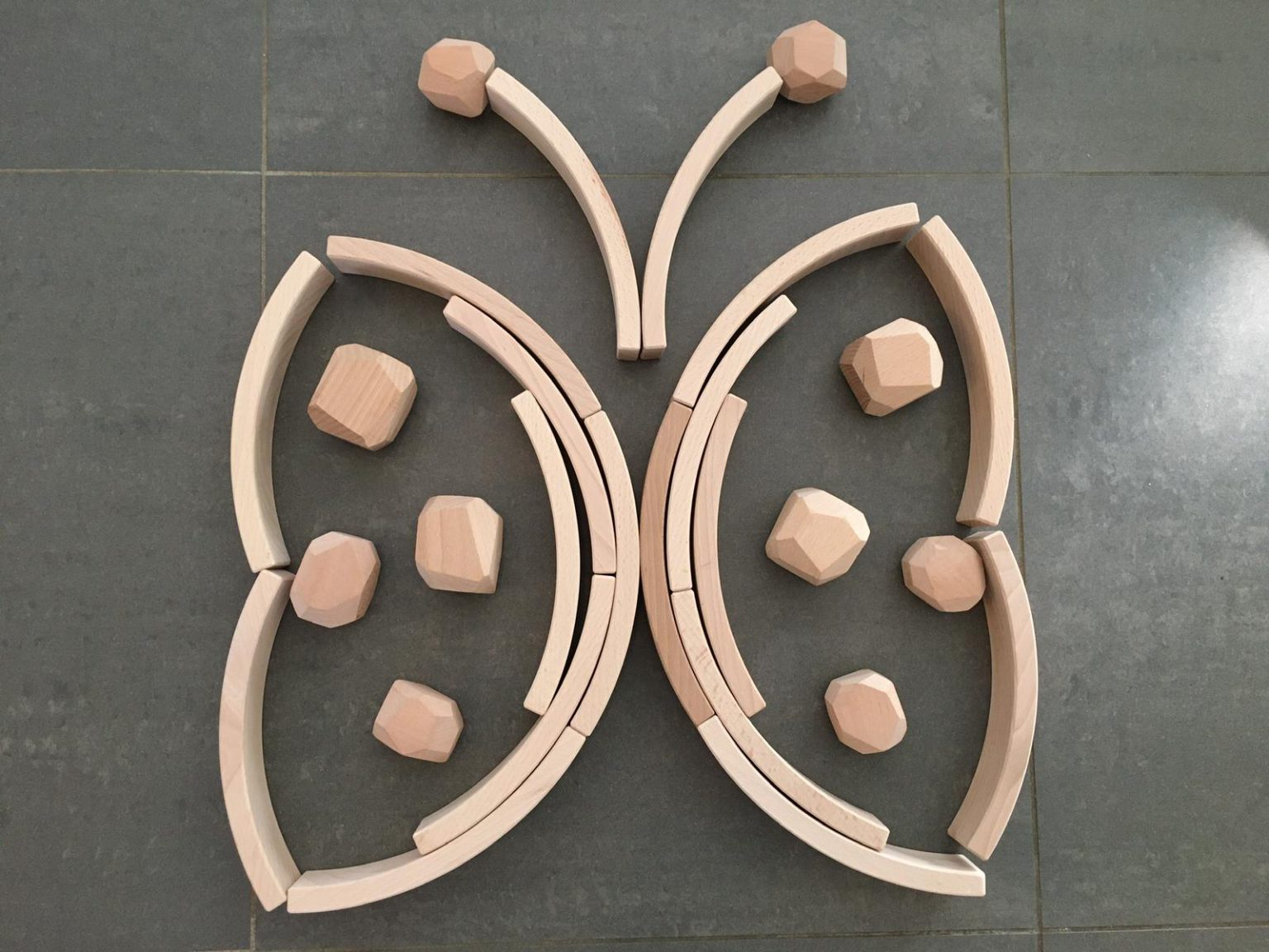 Abel Blocks – eindeloos speelplezier met een set blokken - MamaScrapelle