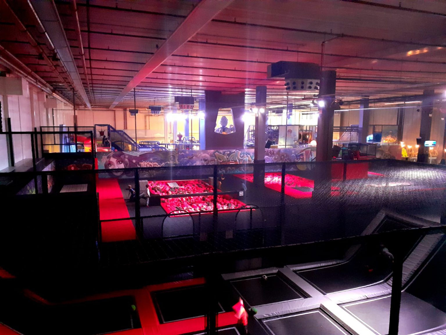 Play in Utrecht, een speelparadijs en binnenspeeltuin kom spelen!