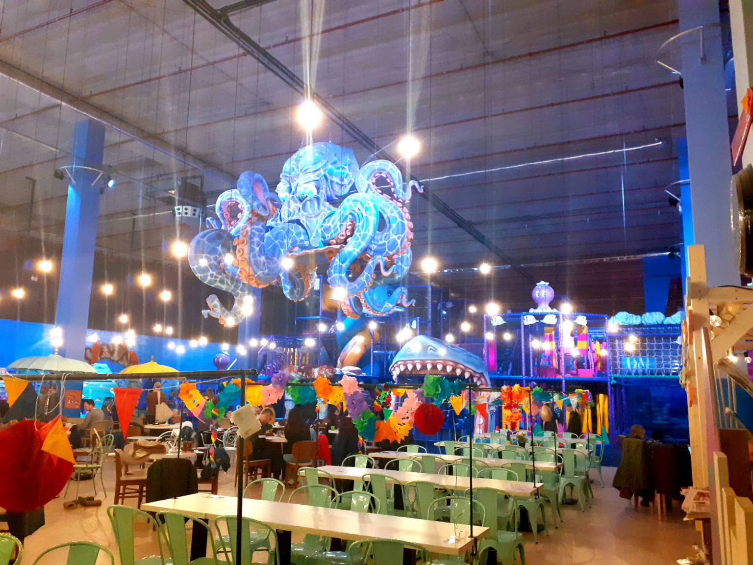 Play in Utrecht, een speelparadijs en binnenspeeltuin kom spelen!