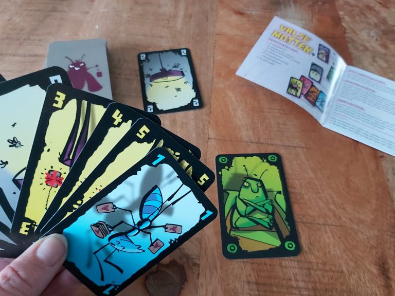 Valse motten is een ondeugend spel voor echte valsspelers