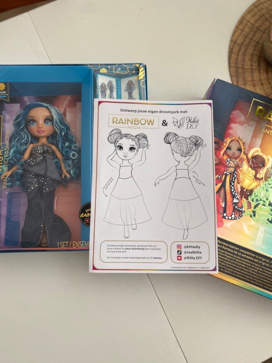 Rainbow High Fantastic Fashion-poppen review @MamaScrapelle