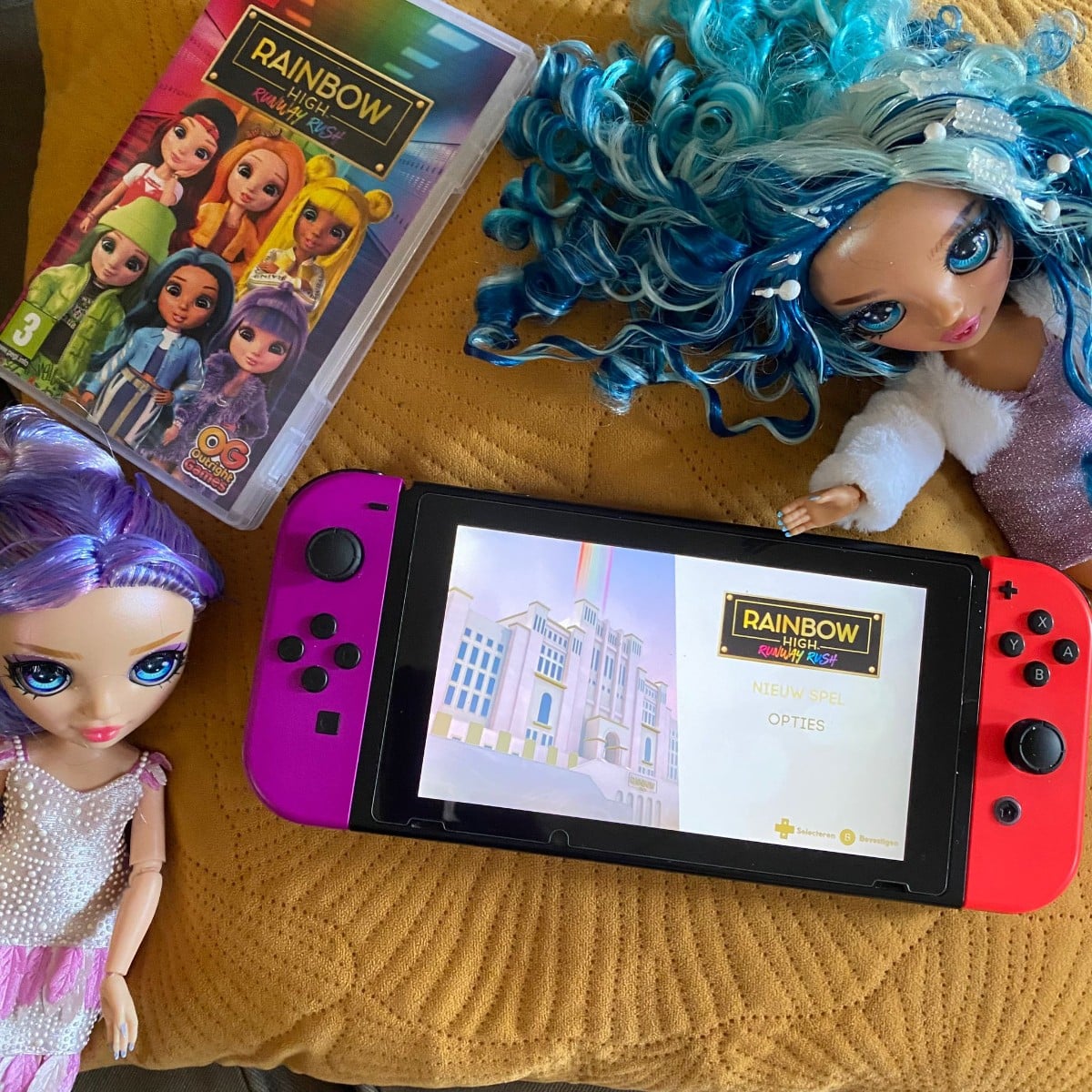 Rainbow High Runway Rush | Game review @ MamaScrapelle