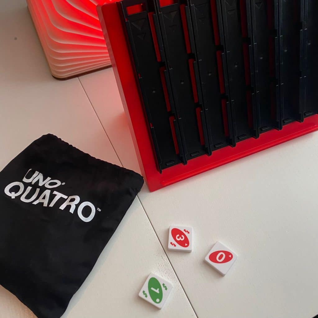 Uno Quatro een game review @ MamaScrapelle