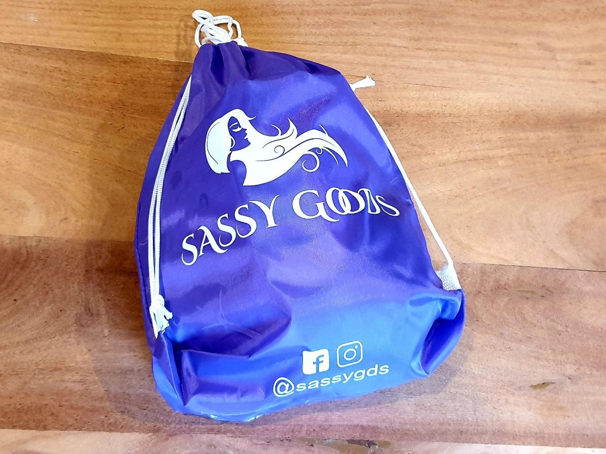 Oefenhoofd van Sassy Goods, eenvoudig leren vlechten voor kids