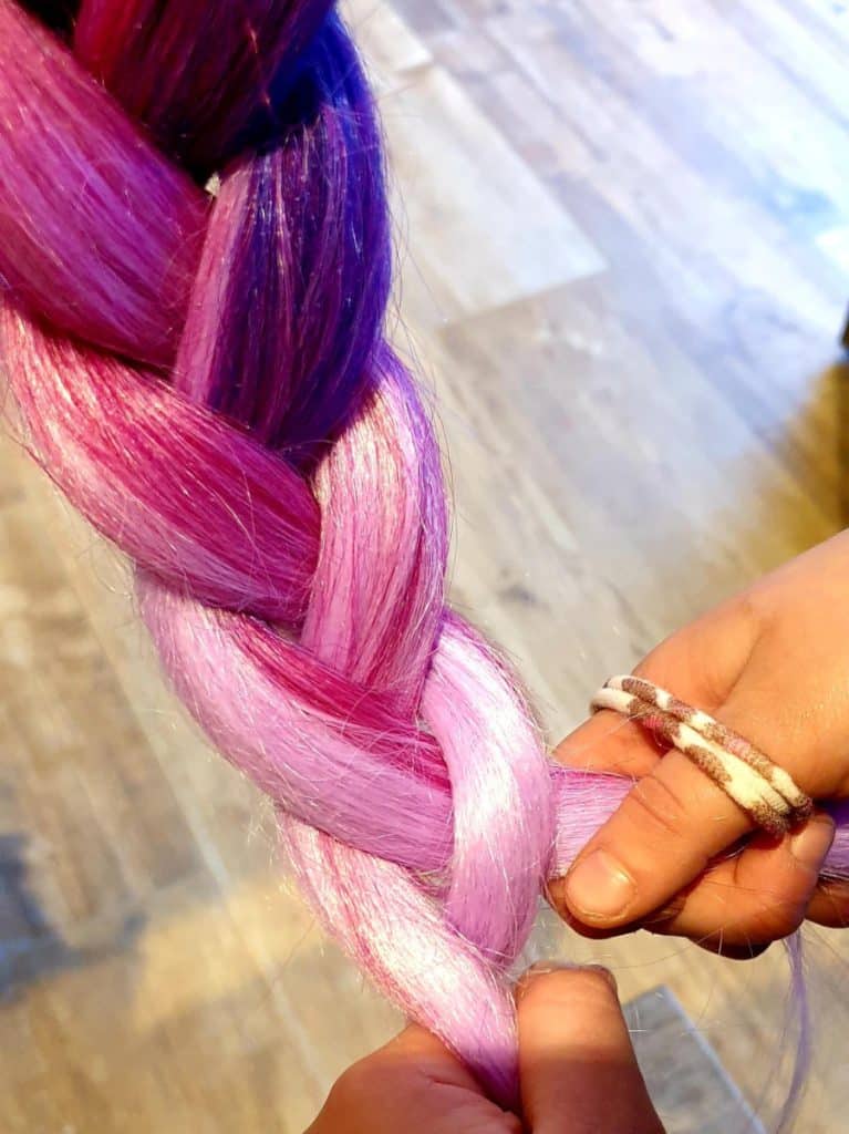 Oefenhoofd van Sassy Goods, eenvoudig leren vlechten voor kids