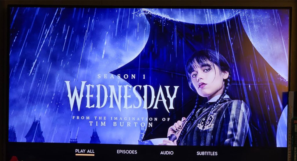 Wednesday S1 nu ook thuis te kijken op DVD en Blu-ray - MamaScrapelle