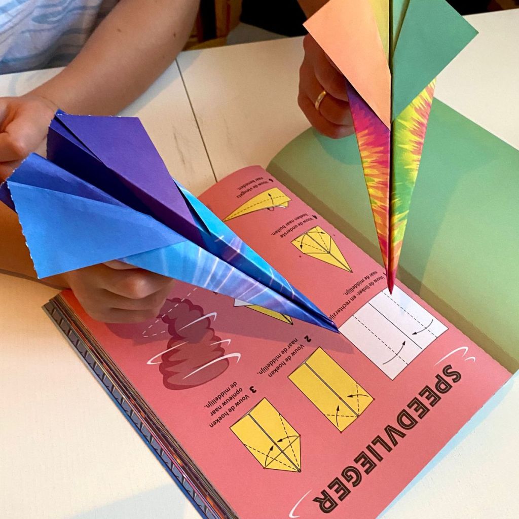 Papieren vliegtuigjes vouwen | Boek vouwtechnieken en papier ...