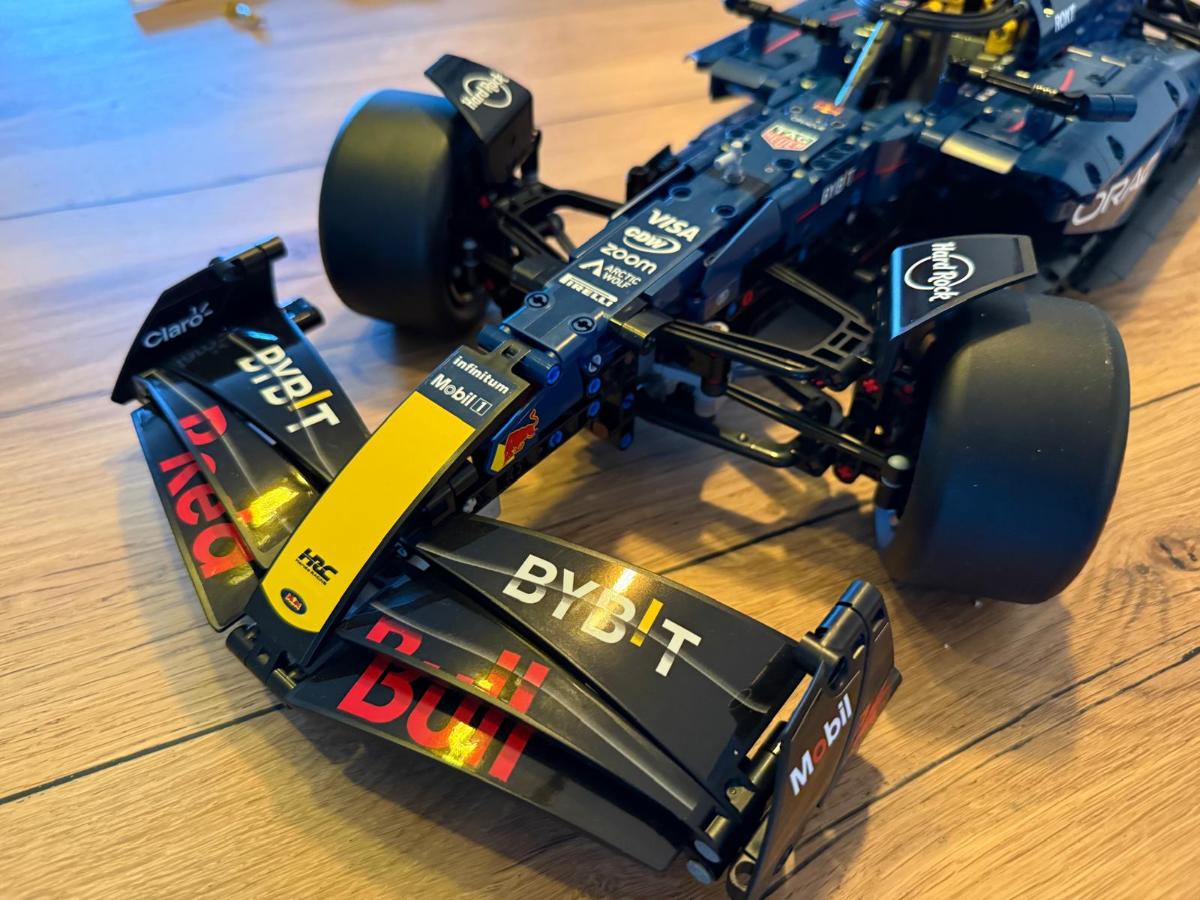 LEGO Technic Red Bull Racing RB20 F1 auto - een meesterwerk ...